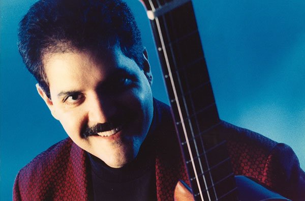 RICARDO COBO (COLOMBIA), Alhambra Guitars Artist